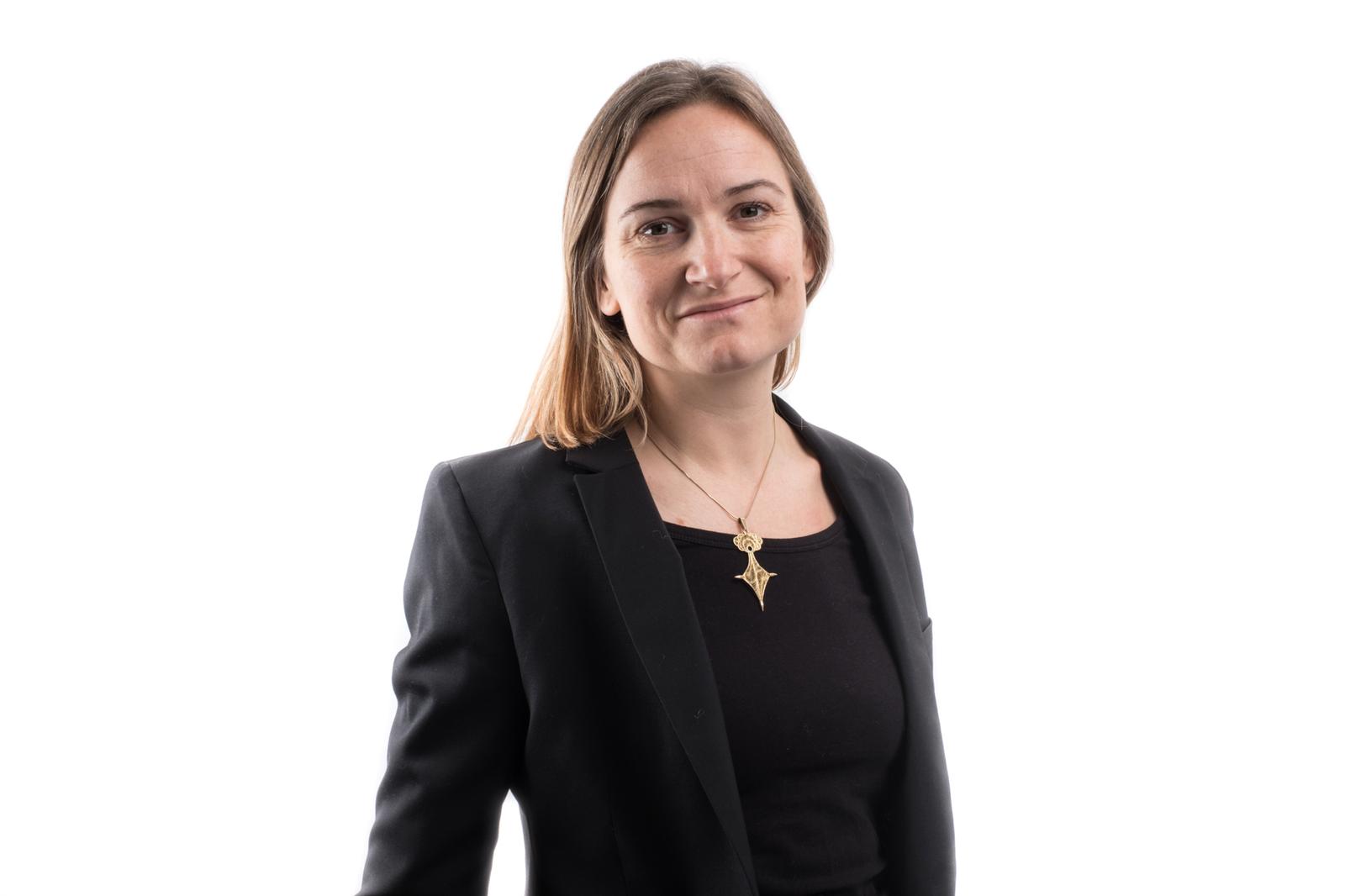 Ögmundsdóttir Sara